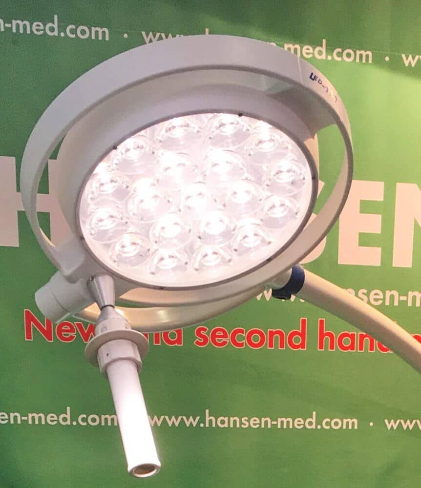 Dr. Mach LED 130F Stativleuchte, Hansen Medizin Technik